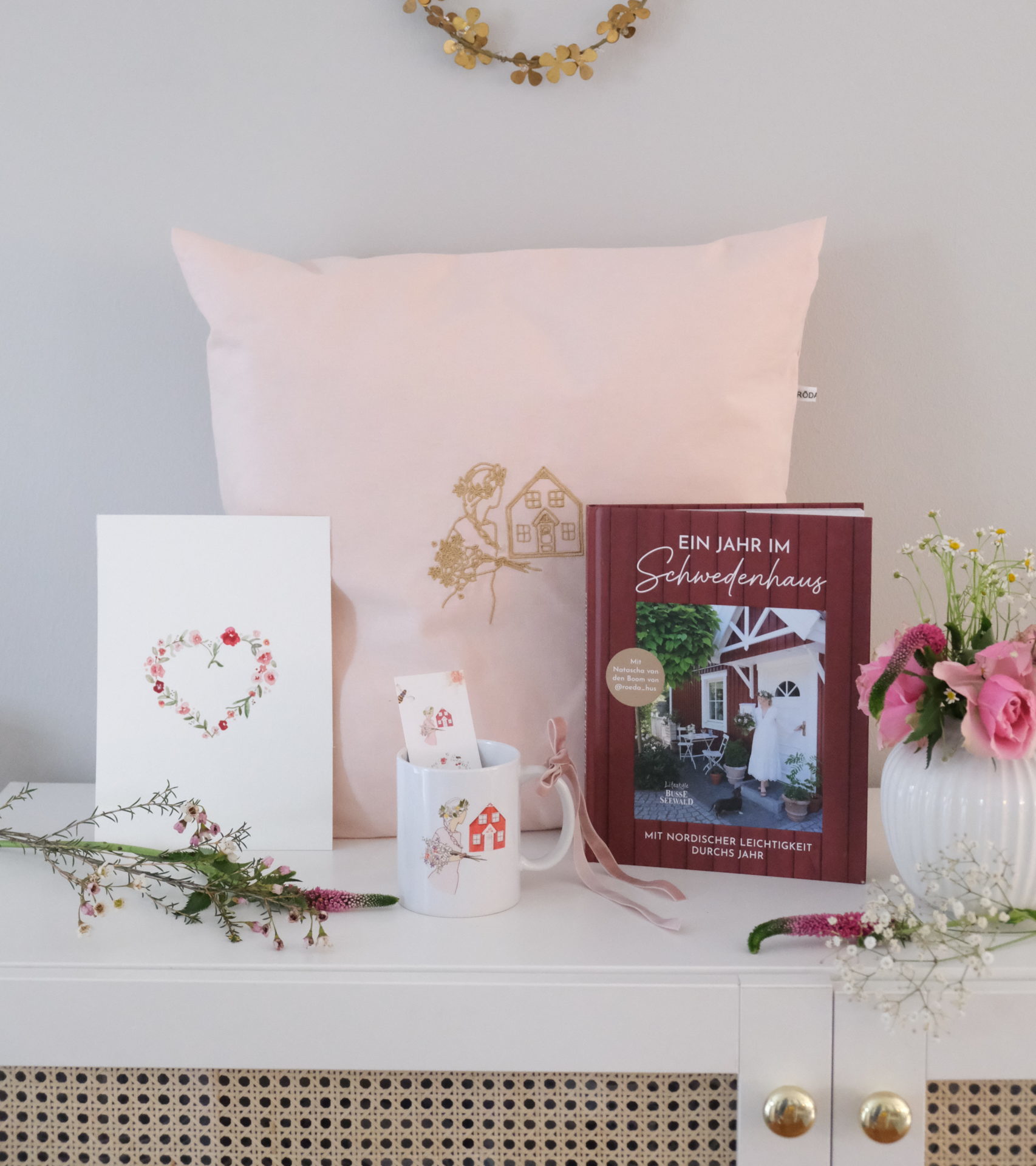 Verlosung *Zwei Oster-Sets* „Ein Jahr im Schwedenhaus“ – Röda Hus
